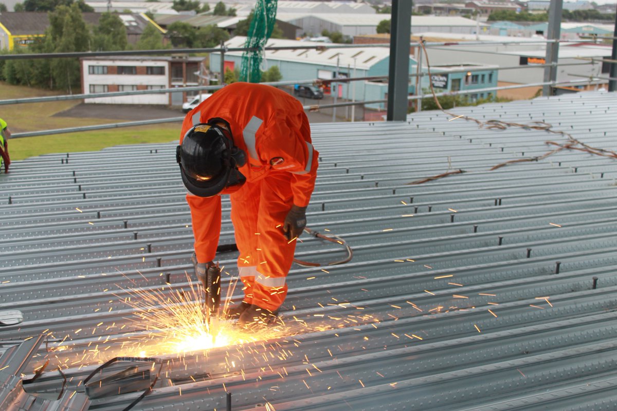 How to Find the Right Metal Deck Supplier and Distributor | Nettles